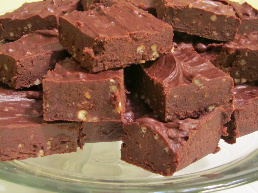 Chocolate Cheesecake Fudge! | EASYBAKED