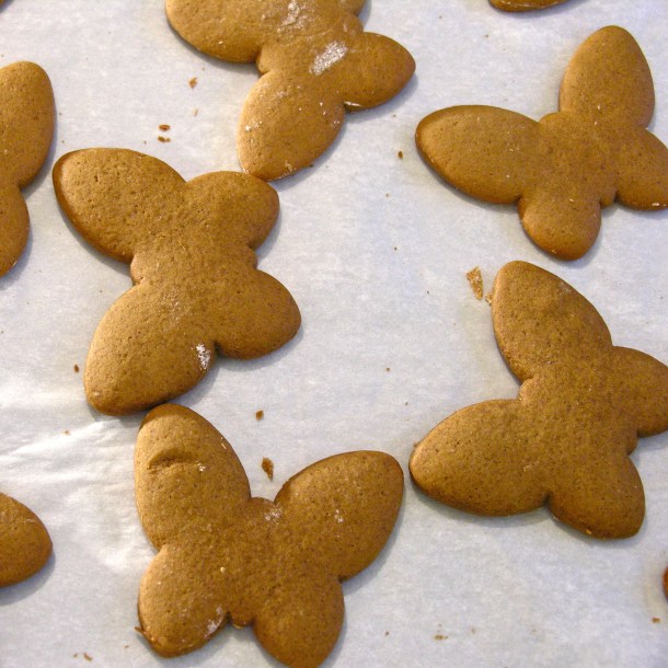 Gingerbread Cut-out Cookies | EASYBAKED