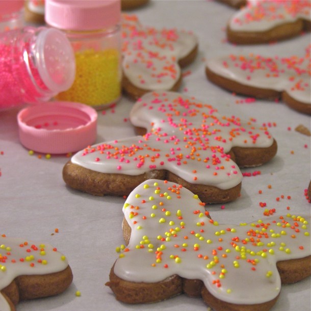 Gingerbread Cut-out Cookies | EASYBAKED
