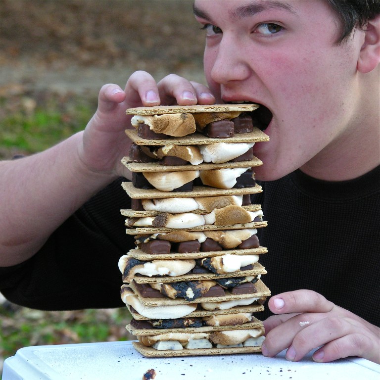 Giant S’more!! | EASYBAKED