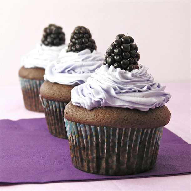 Black Raspberry Cream Cupcakes | EASYBAKED