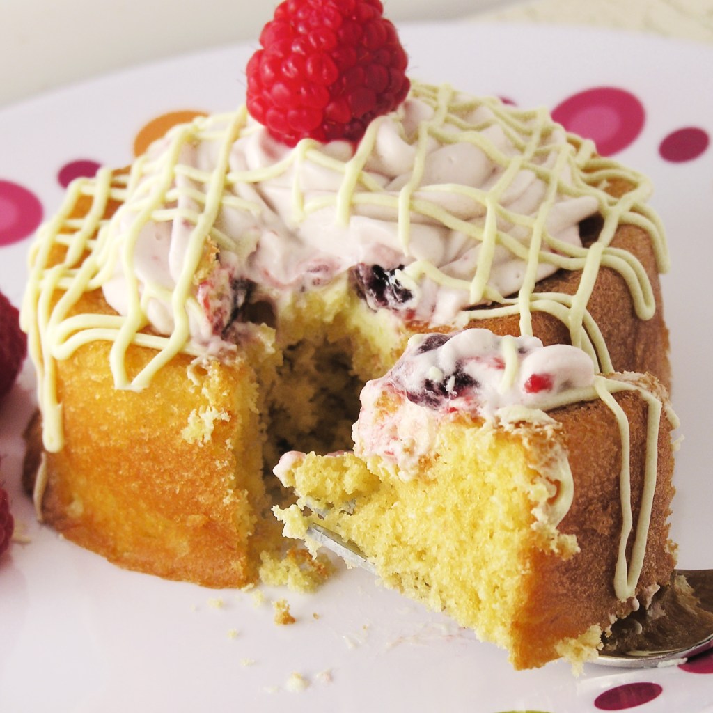 Raspberry Lemon Drop Cakes | EASYBAKED