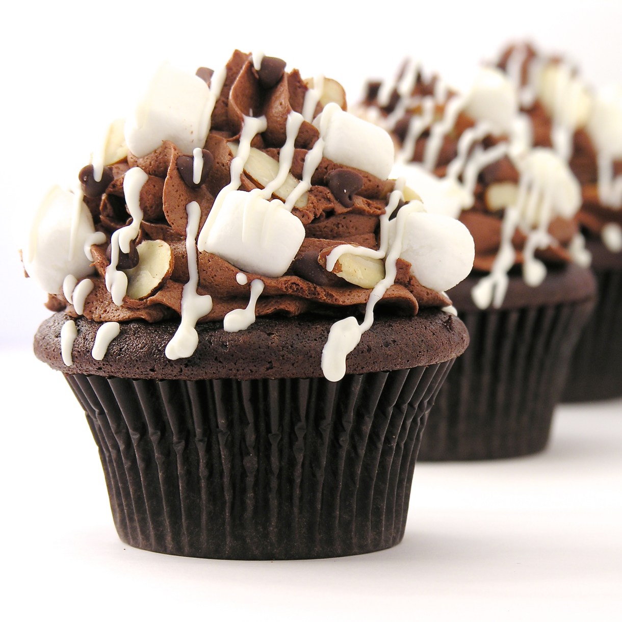 Rocky Road Cupcakes! | EASYBAKED