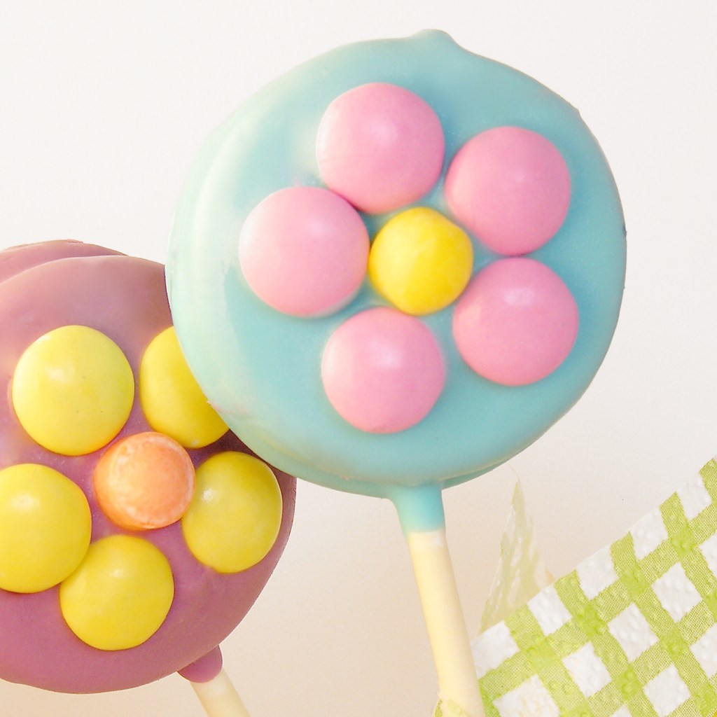 Oreo Flower Pops! | EASYBAKED