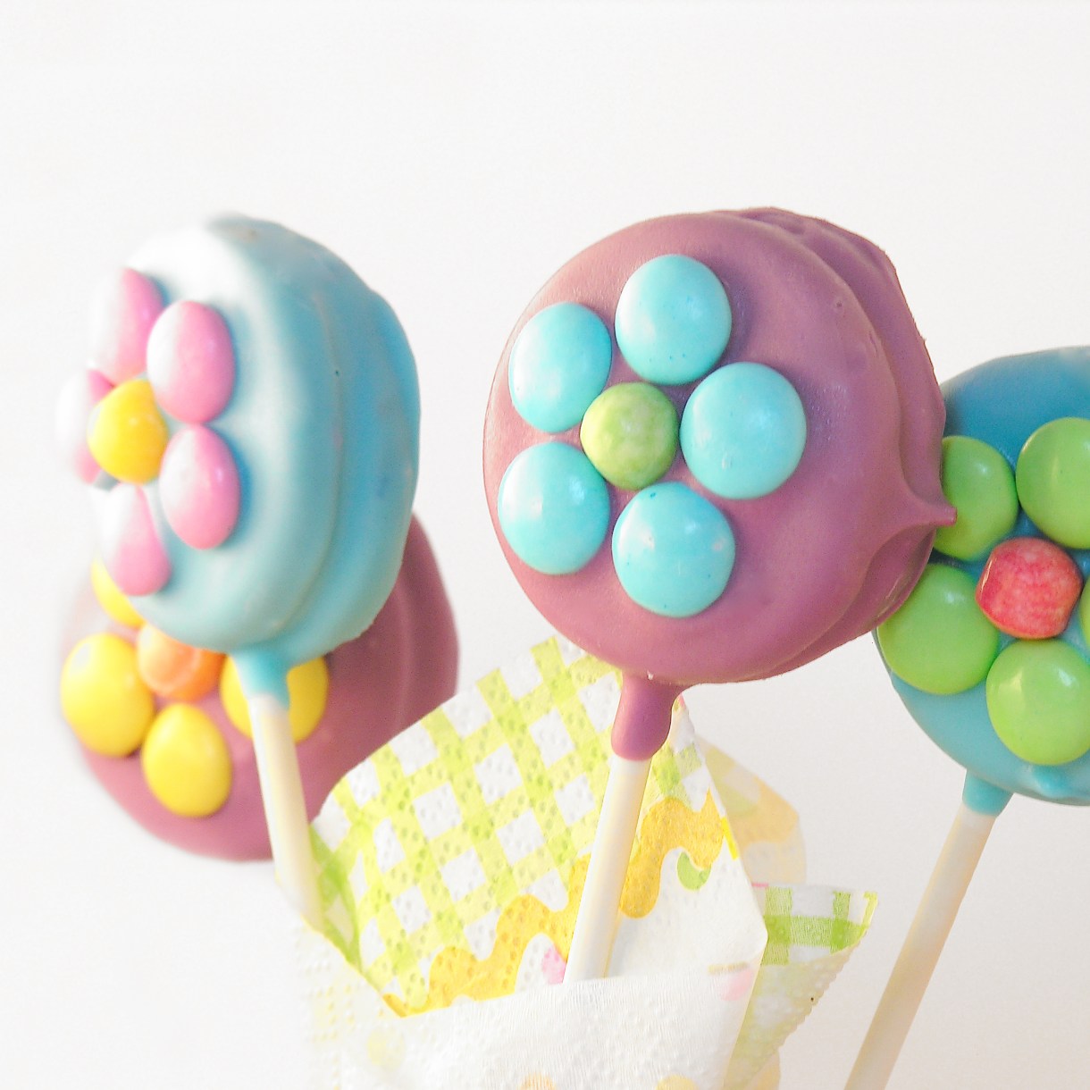 Oreo Flower Pops! | EASYBAKED