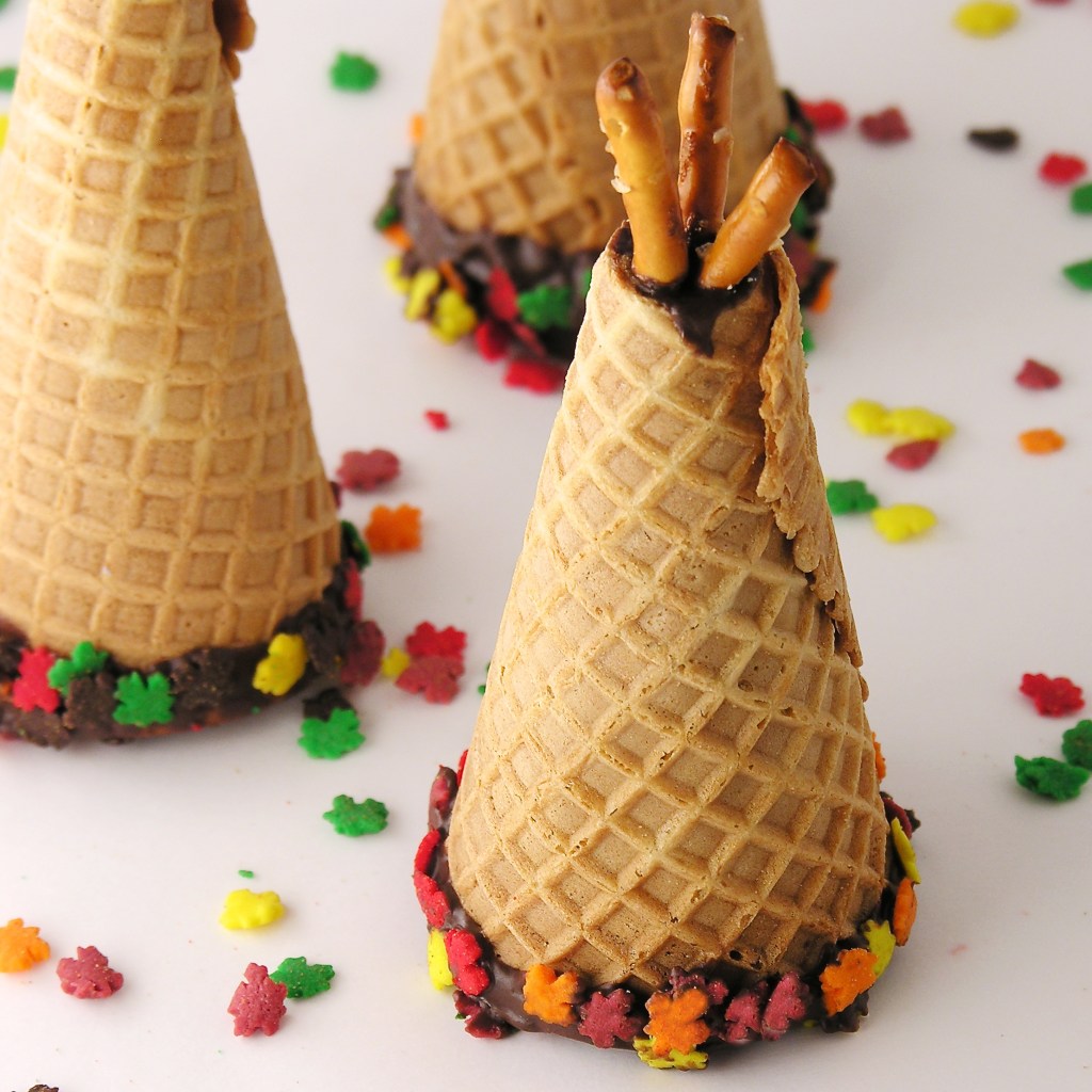 Tepee Cupcakes! | EASYBAKED