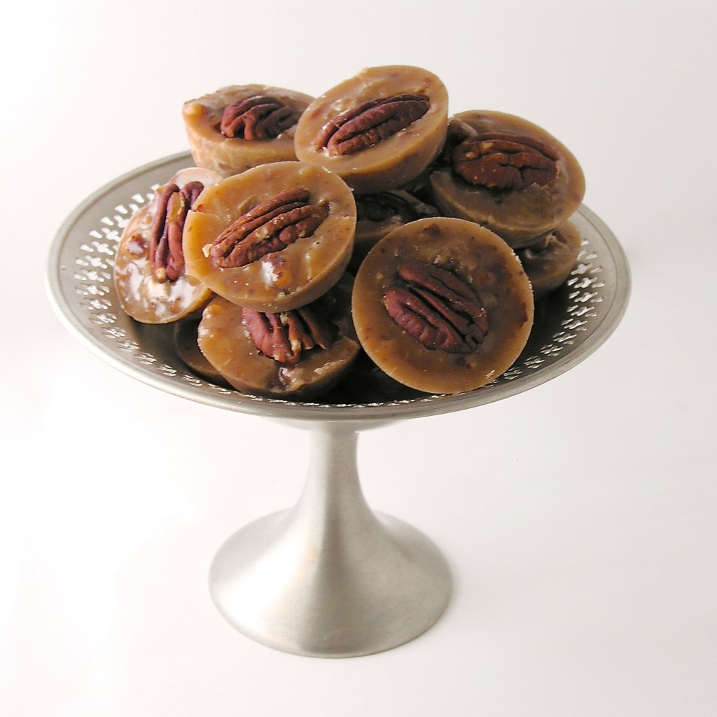 Pecan Praline Cupcakes | EASYBAKED