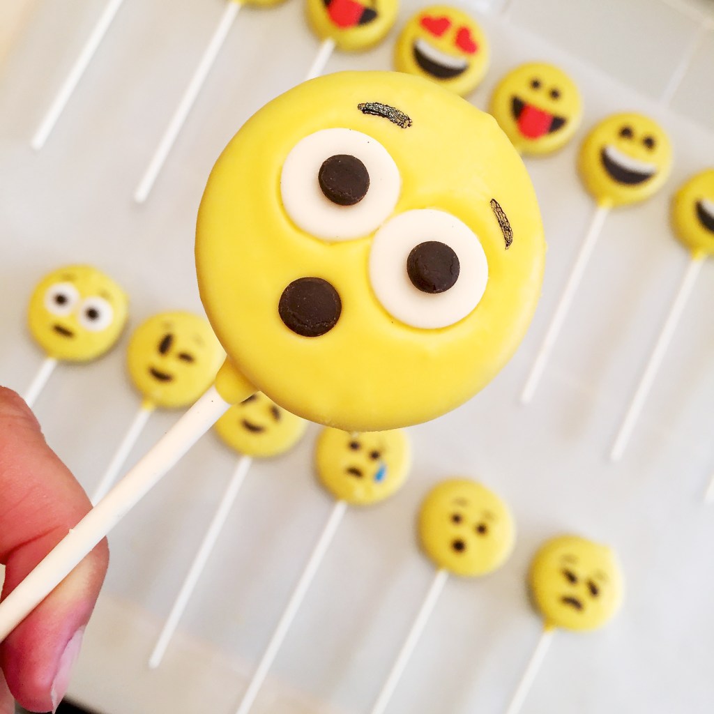 Emoji Oreo Pops! | EASYBAKED