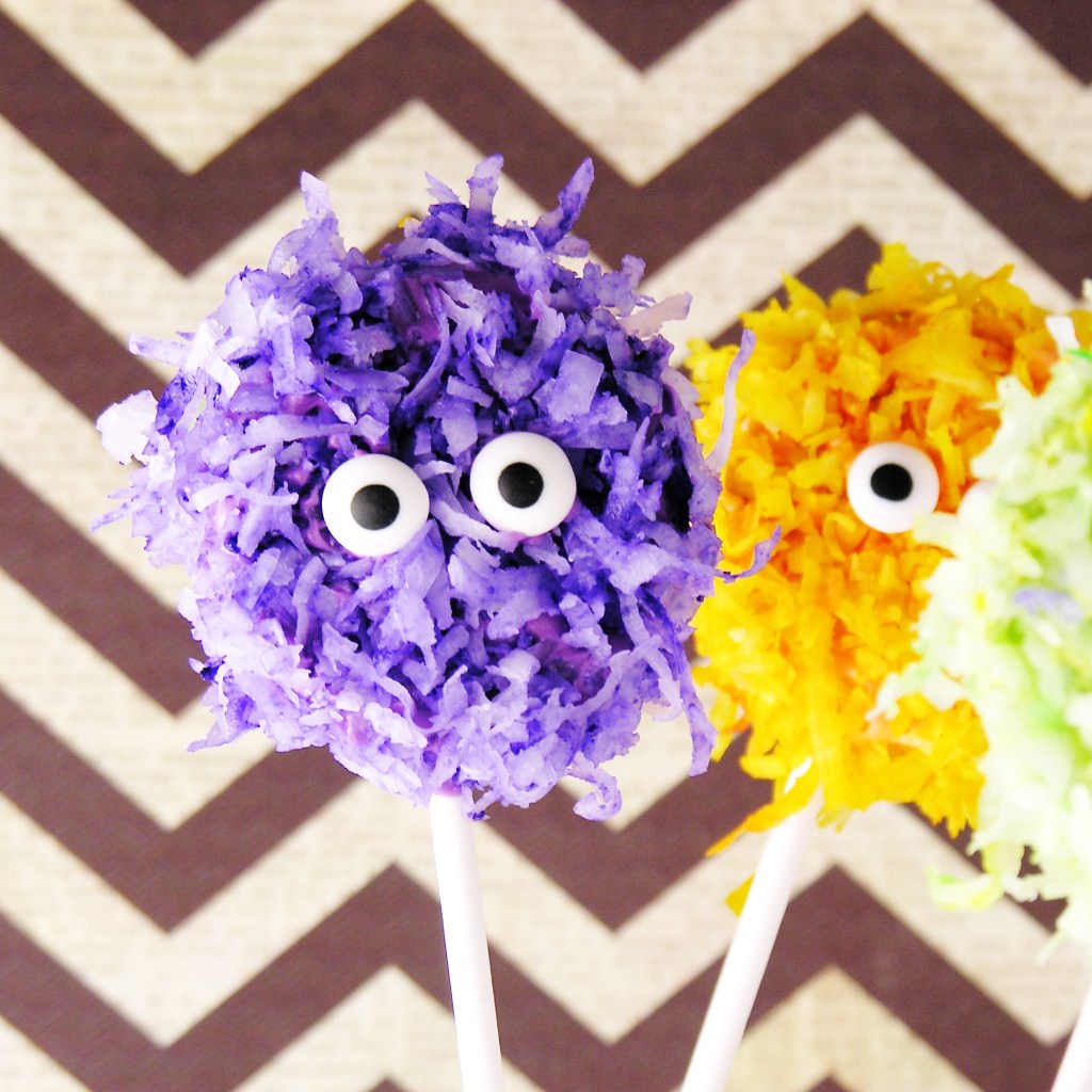 Hairy Monster Oreo Pops | EASYBAKED