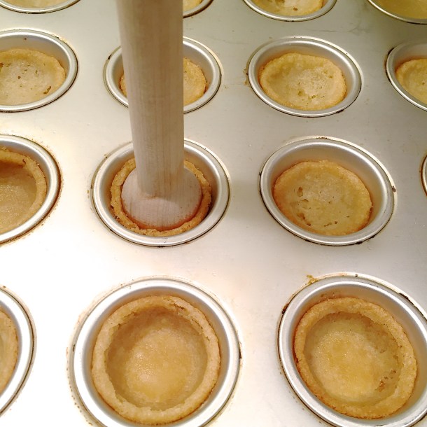 Boston Cream Cookie Cups | EASYBAKED