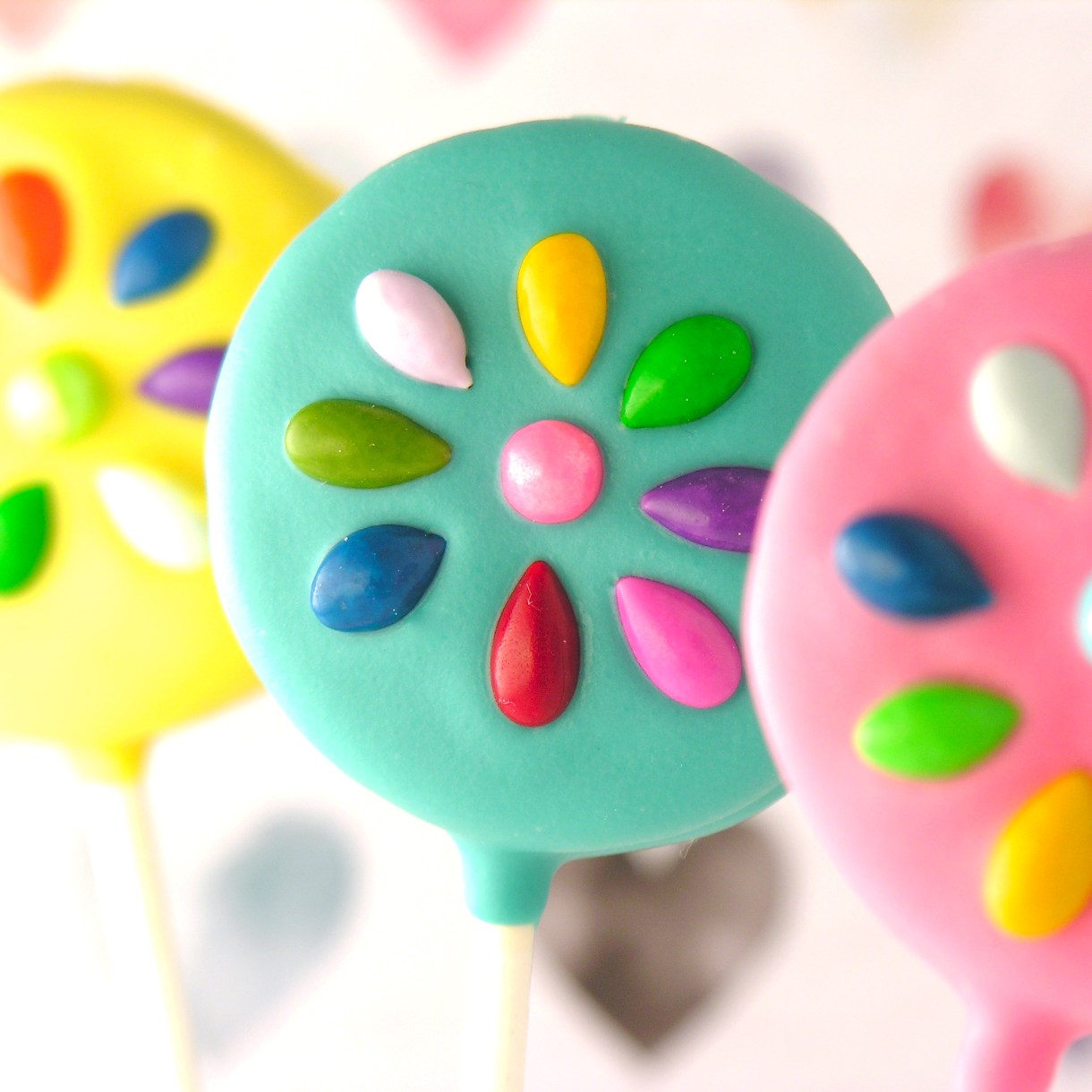 Spring Flower Oreo Pops! | EASYBAKED