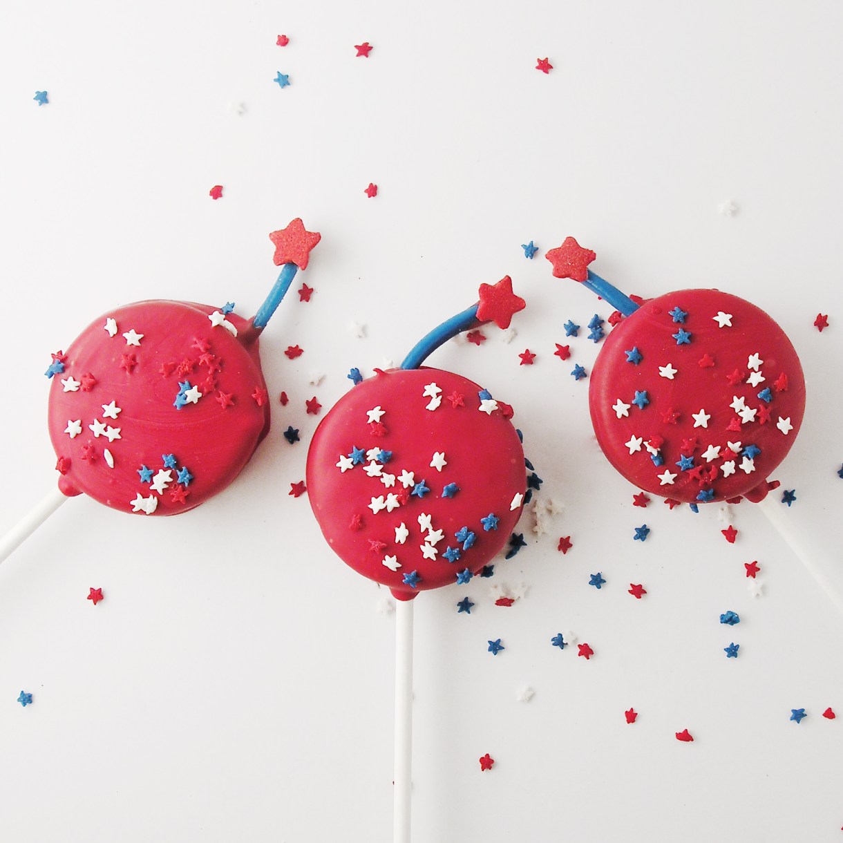 Smoke Bomb Oreo Pops! | EASYBAKED