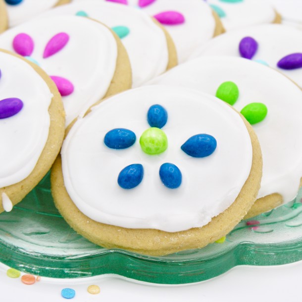 Happy Flower Cookies | EASYBAKED